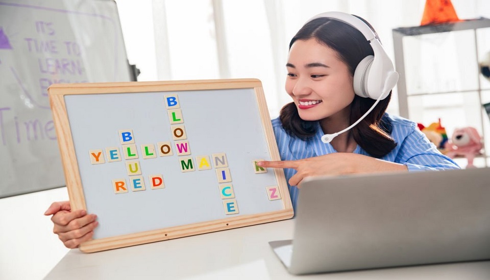 How To Teach Conversational English Online 